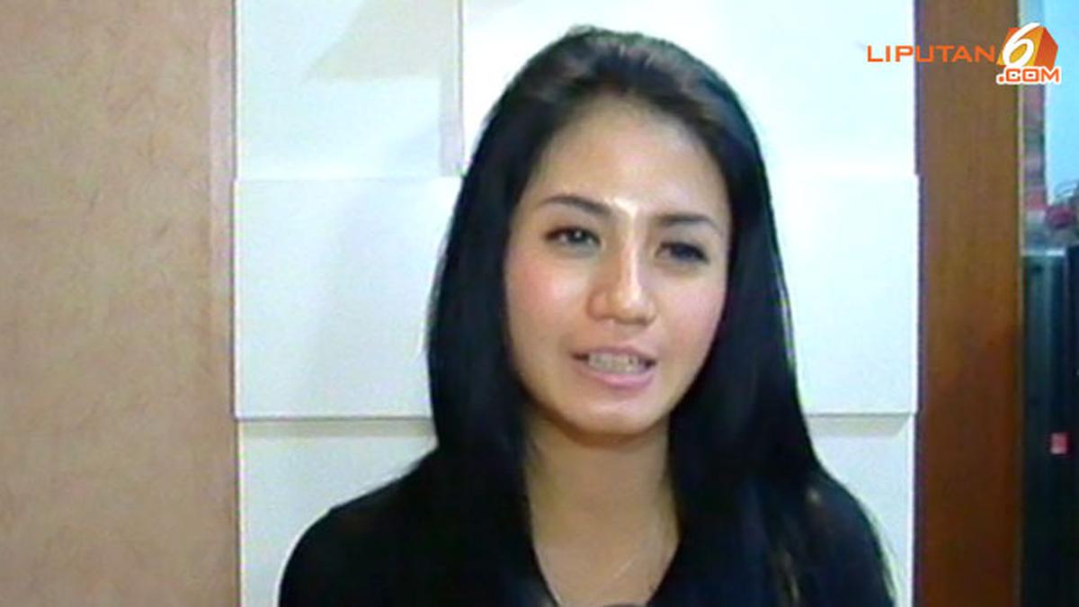 Kabar Menikah dengan Kiwil, Lina Marlina Merasa Diuntungkan - ShowBiz Liputan6.com