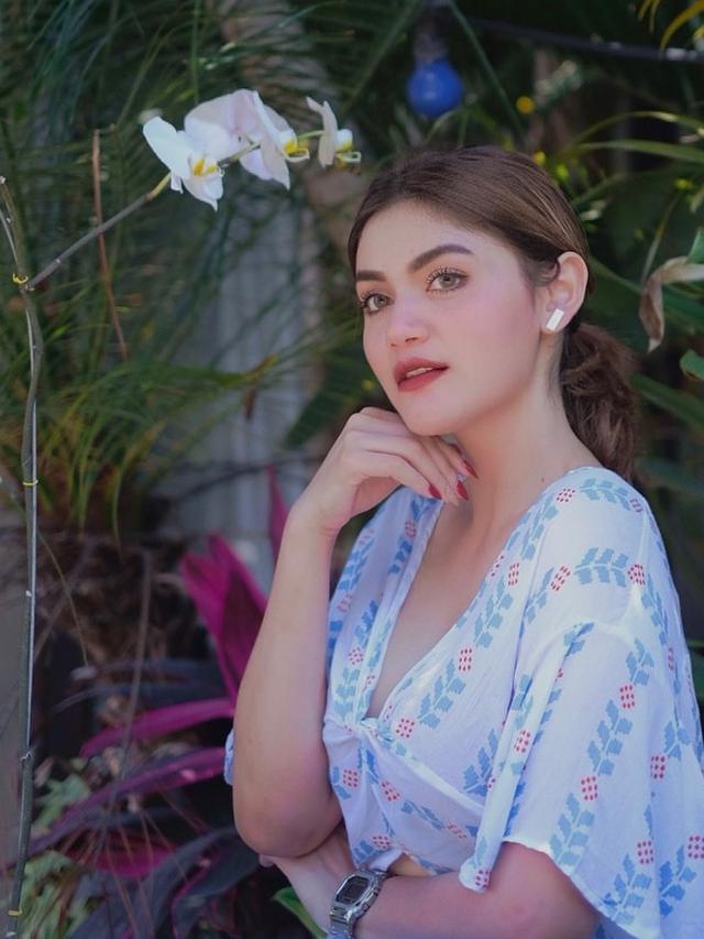 Terjun ke Dunia Bisnis, Ini 6 Potret Terbaru Hilda Vitria Mantan Billy Syahputra - Hot Liputan6.com