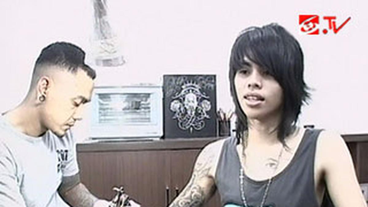 Wow, Axel Senang Tato Sejak Kecil