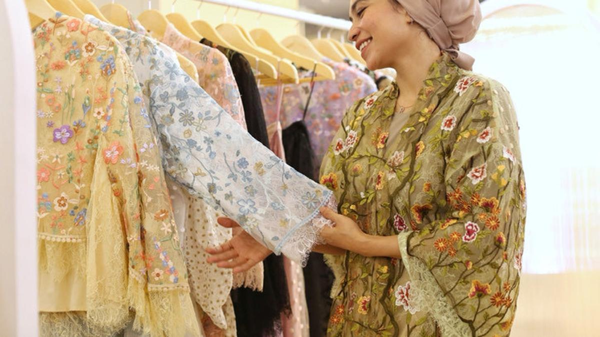 Mix and Match Baju Lebaran dengan Kesan Mewah dari Koleksi Ria Atelier ...