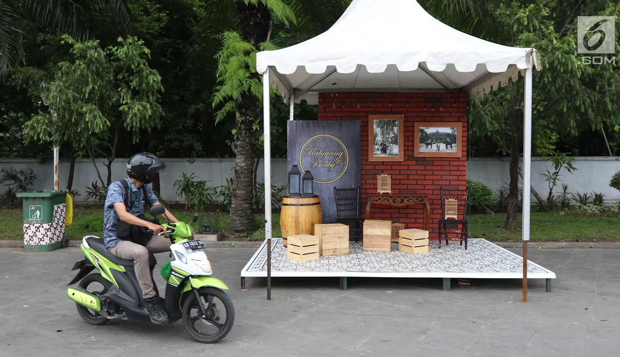 PHOTO: Saat Pernikahan Kahiyang, Stadion Manahan Jadi Tempat Parkir ...