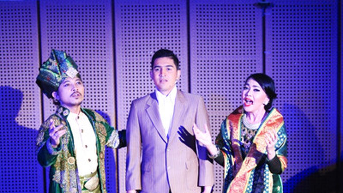 Siti Nurbaya Kini Tampil Lebih Hip Hop - Entertainment Fimela.com