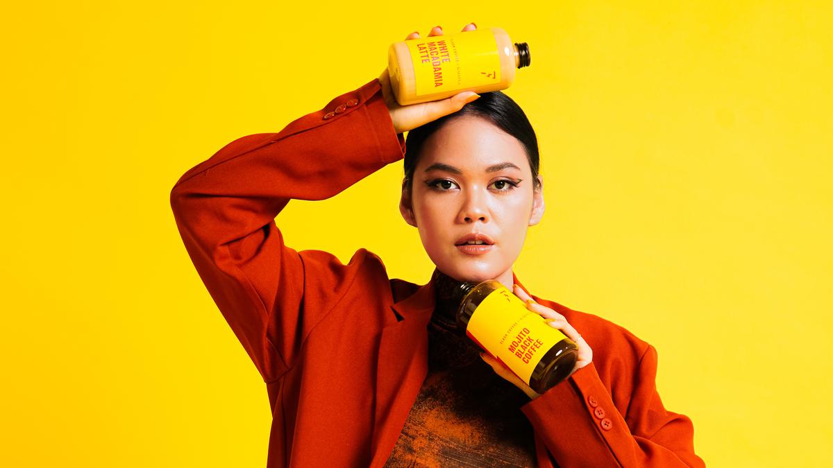 Gandeng Kallula, Flash Coffee Luncurkan Kopi Kemasan Botol