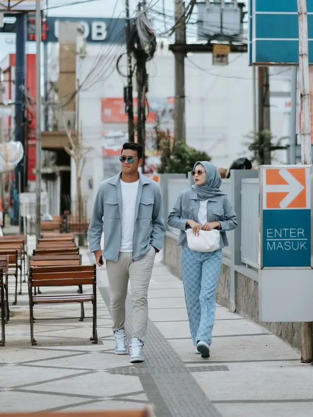 Resmi Menikah, Ini 7 Potret Mesra Muhammad Rafli Pemain Arema FC dan Sang Istri - Surabaya ...