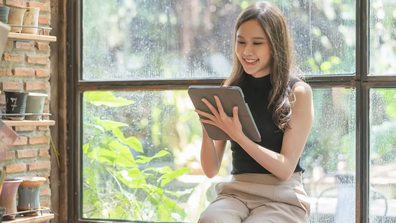 7 Tanda Orang Karismatik yang Punya Kecerdasan Emosional Tinggi - Lifestyle Fimela.com