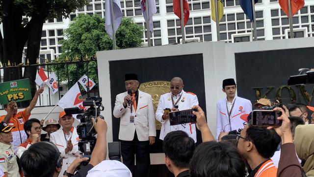 Diiringi Karnaval Budaya, PKS Jadi Partai Pertama Mendaftarkan Caleg ke KPU - Pemilu Liputan6.com