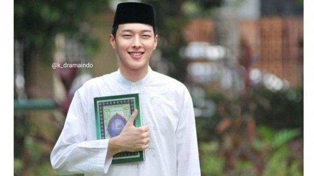 6 Editan Foto Aktor Korea Pakai Peci, Siap Sambut Ramadhan - Hot ...