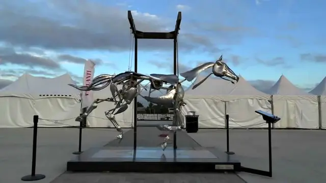 Hebat, Seniman Ini Ciptakan Kuda Besi Sesungguhnya - Global Liputan6.com