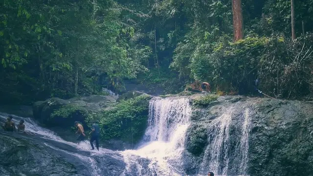 Punya Jiwa Berpetualang, Coba Kunjungi Wisata Air Terjun Doyam Gerigu di Kabupaten Paser ...