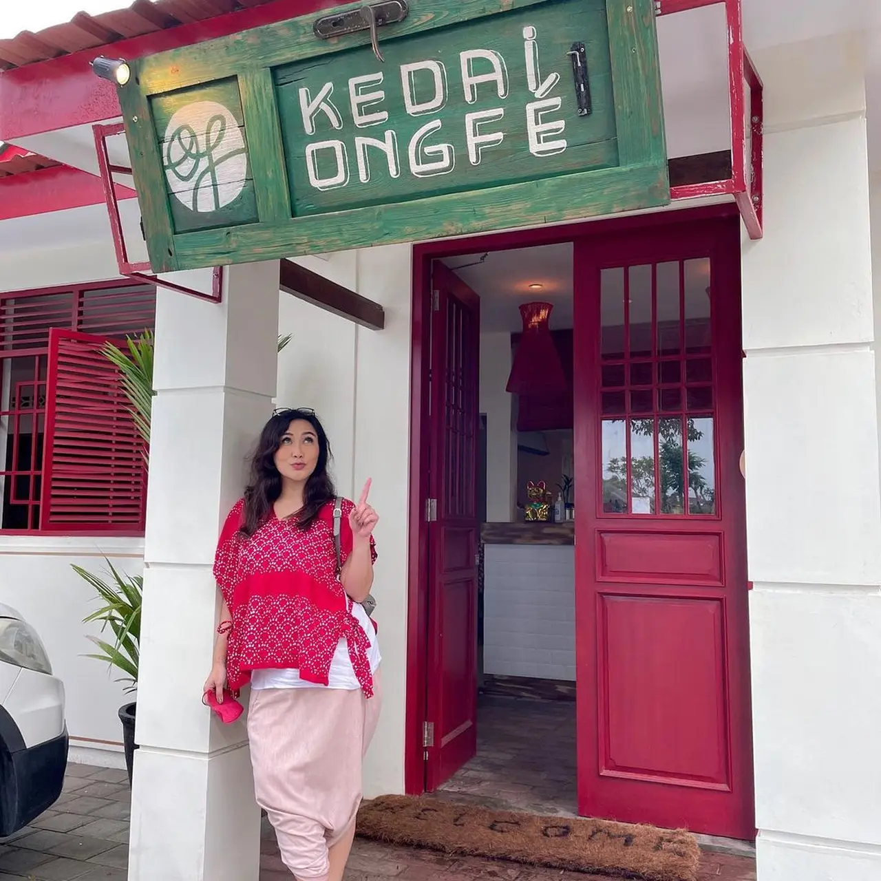 Tinggal dan Buka Usaha di Jogja, Ini 6 Potret Kafe Rio Febrian dan Sabria Kono - Hot Liputan6.com