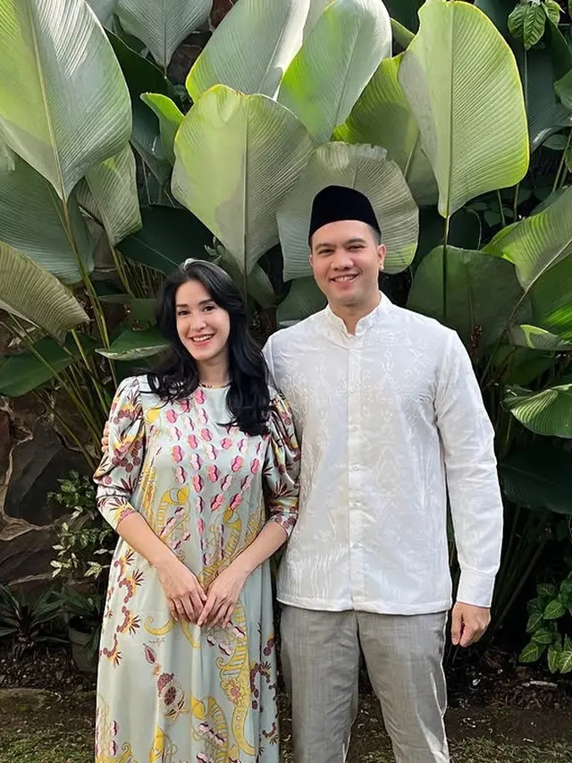 7 Potret Elma Agustin Eks Girlband Princess Resmi Mualaf, Lebaran ...