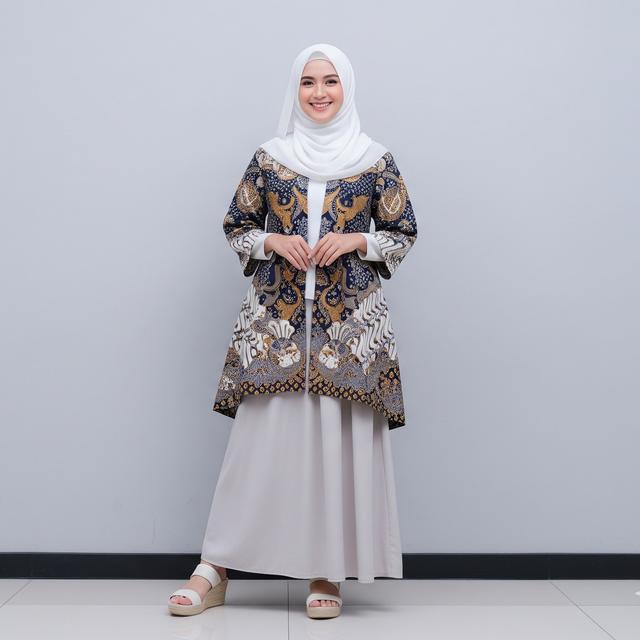 10 Model Atasan Batik Wanita Elegan Dipadu Dengan Rok Polos Tren 2025 ...