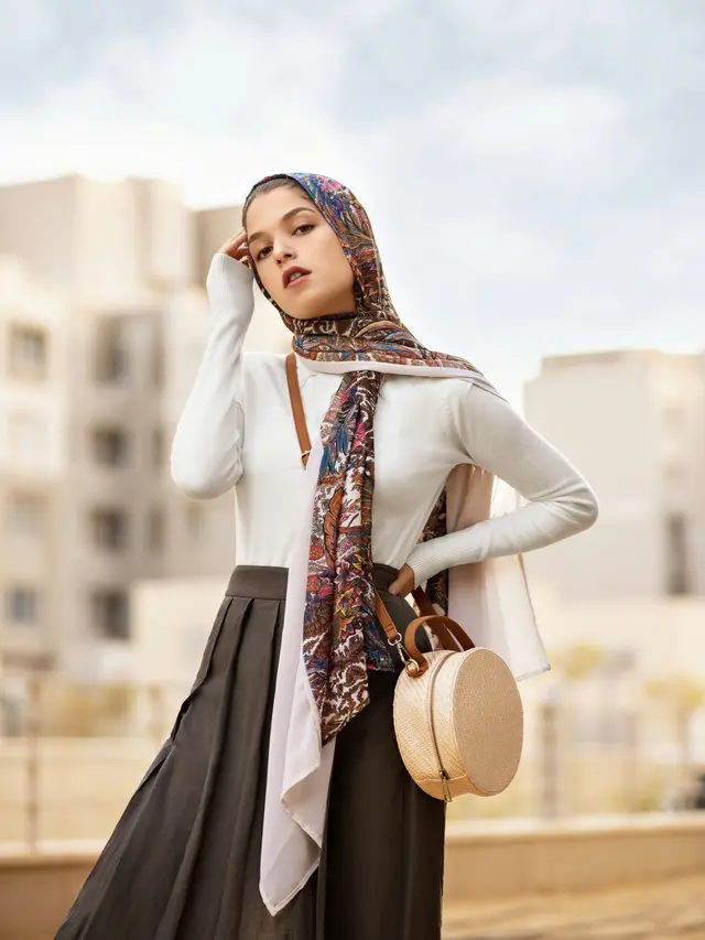 6 Rekomendasi Topi untuk Hijabers, Bikin Gaya Makin Fashionable ...