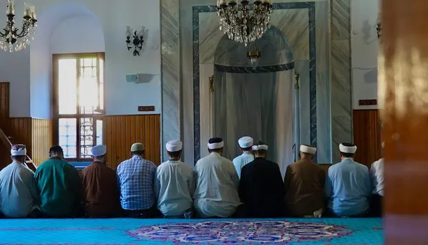 Ijtihad Adalah: Pengertian, Hukum, Rukun, Syarat, Metode, dan Hujjahnya ...