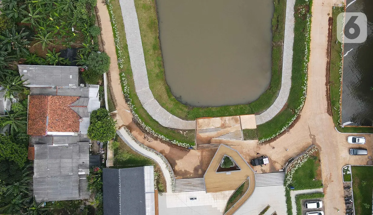 Menikmati Akhir Pekan di Ruang Limpah Sungai Brigif - Foto Liputan6.com