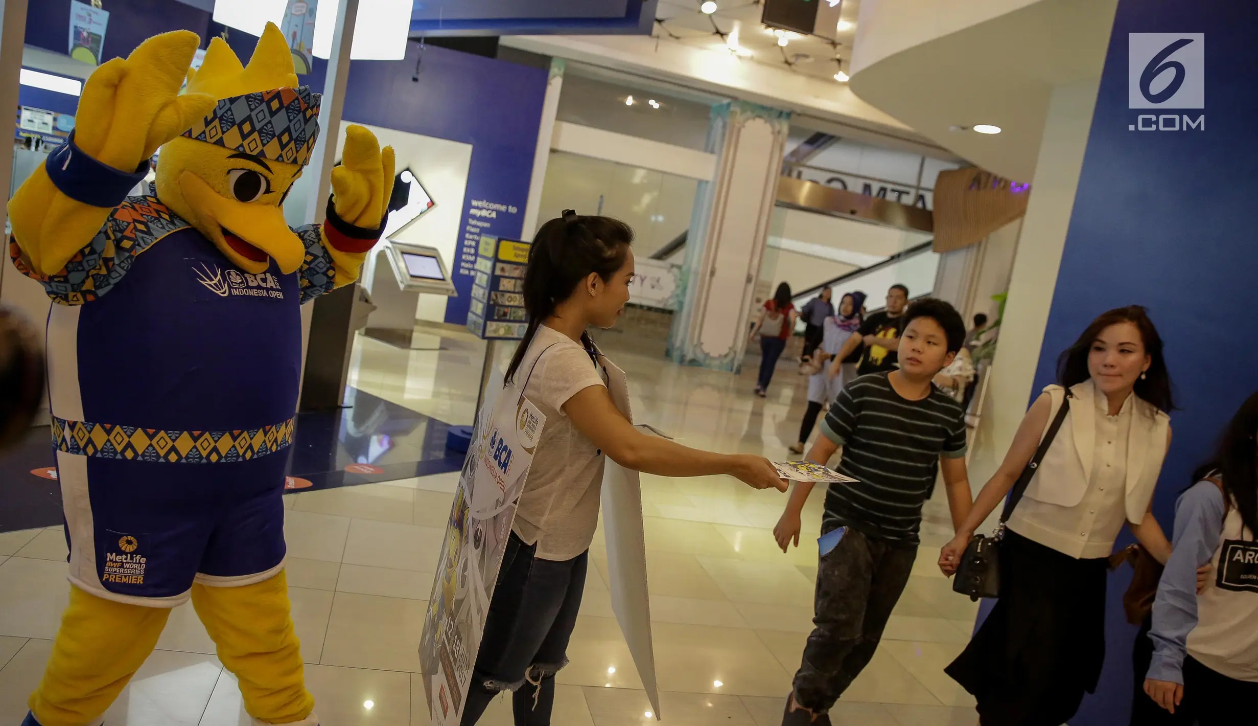 Jelang Indonesia Open 2017, Maskot BIO Sapa Masyarakat Jakarta - Foto ...