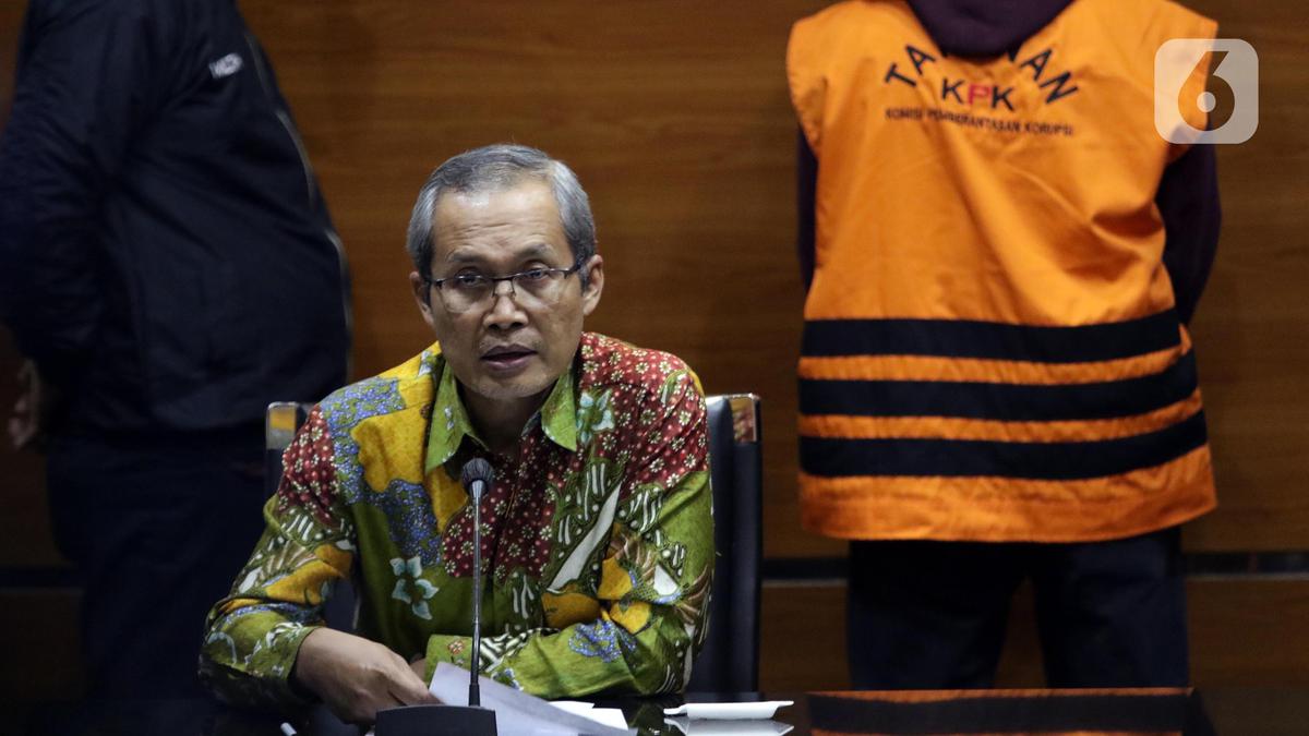 KPK Kembali Tahan Eks Bupati Sidoarjo, Saiful Ilah Dijerat sebagai ...