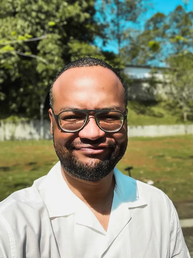 6 Fakta Lagu Enaknya Menginspirasi Kebaikan dari Kamga: Ajak Berjuang di Garis Depan, Angkat ...