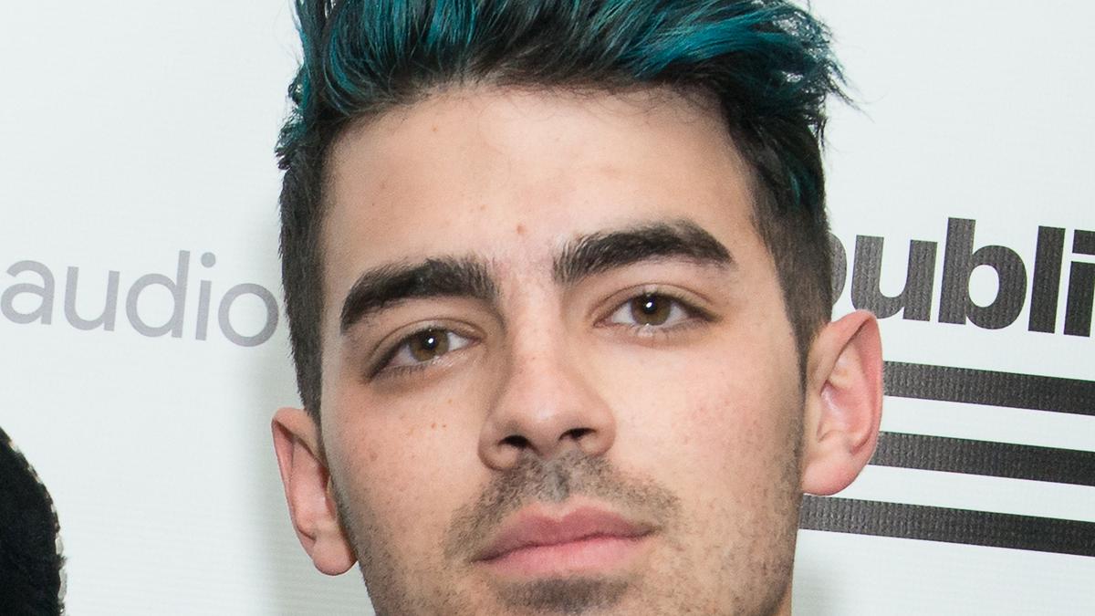 Joe Jonas Pakai Trik ala Taylor Swift untuk Sindir Gigi Hadid ...