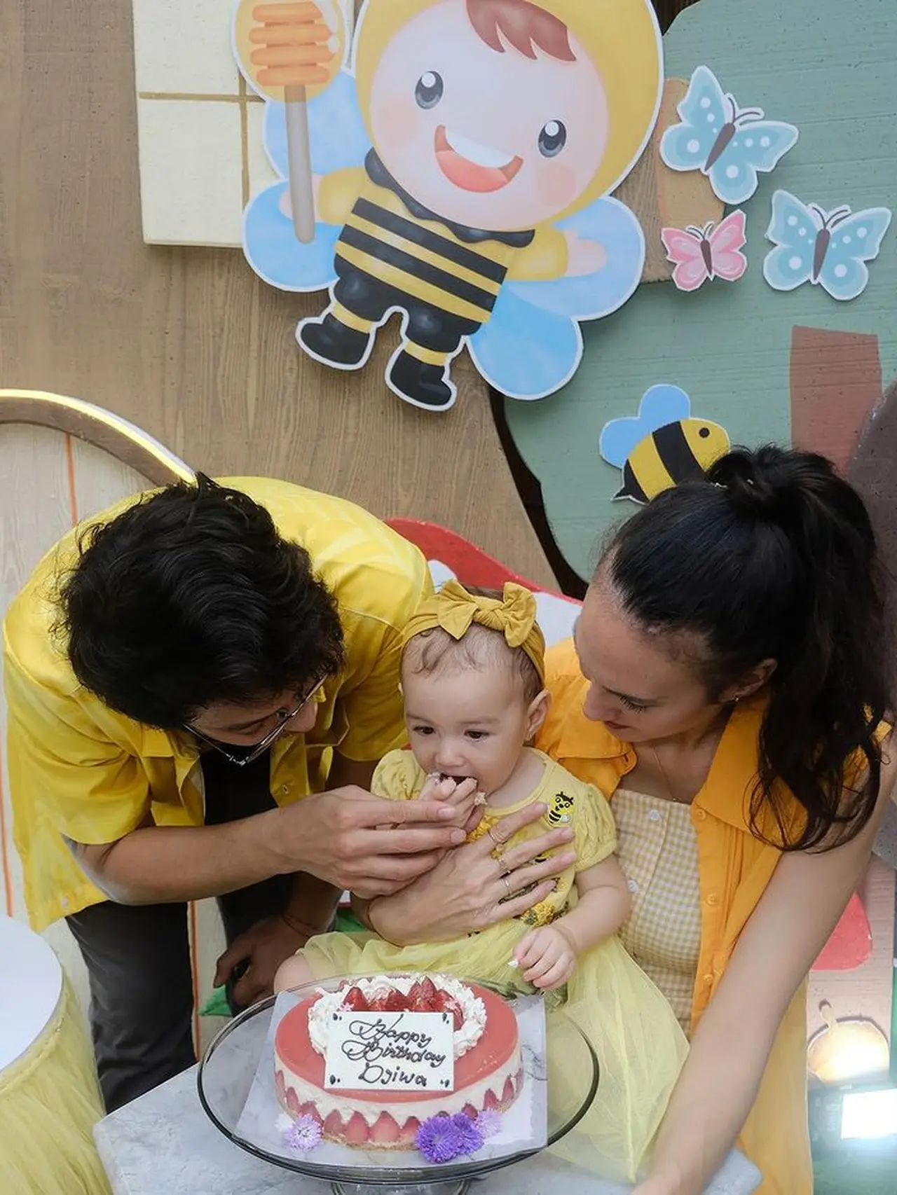 Potret Keseruan Ulang Tahun Pertama Putri Nadine Chandrawinata dan Dimas Anggara, Ceria Bertema ...