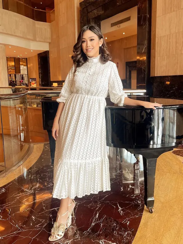 7 Potret Terbaru Oline Mendeng Pemeran Susi 'OB', Kini Bikin Pangling ...