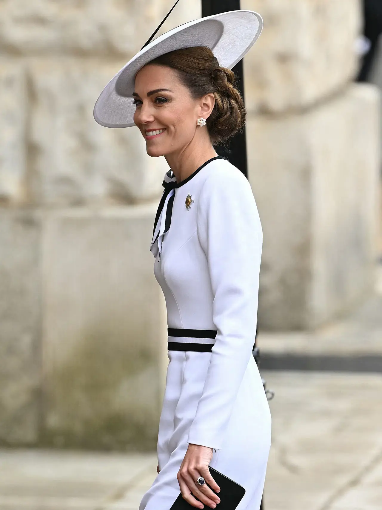 6 Potret Kate Middleton Tampil Segar dan Semringah di Trooping the ...