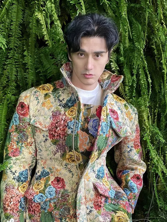 7 Potret Chuando Tan, Model Singapura yang Awet Muda di Usia 56 Tahun ...