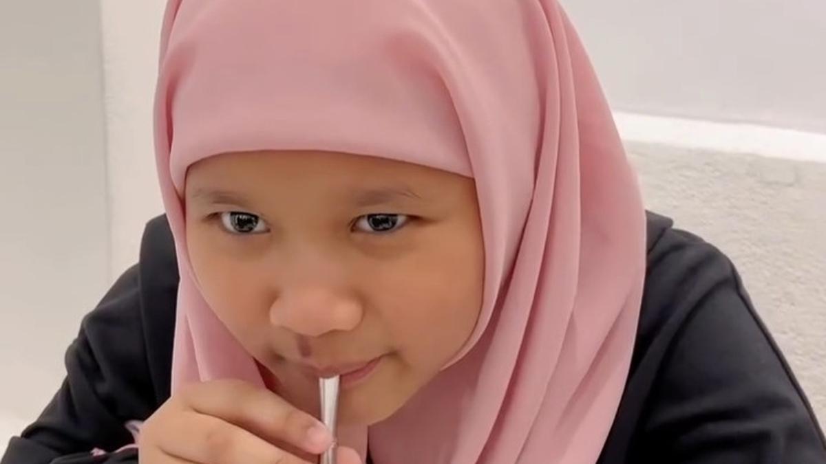 Foto Starla Anak Inara Rusli dan Virgoun Ramai Dikomentari Warganet, Disebut Duplikat Bapaknya ...