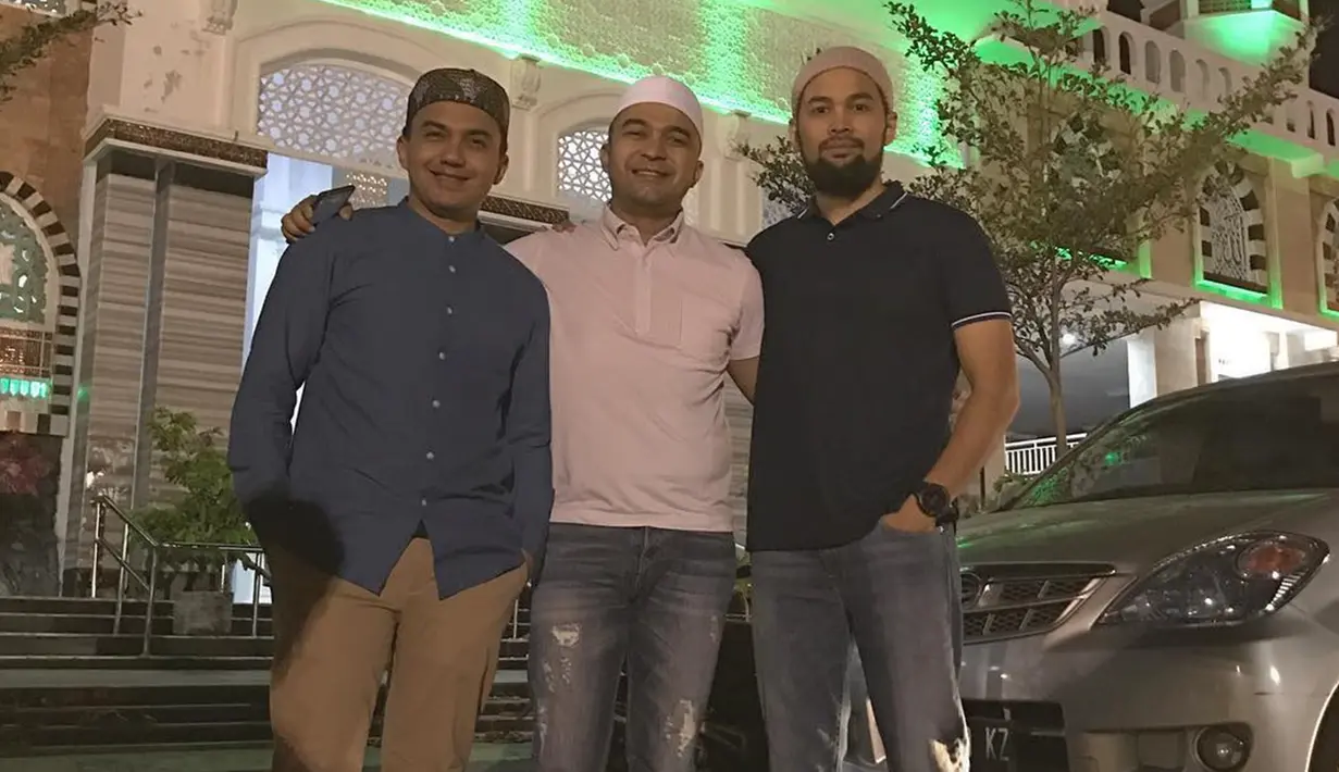 Potret Persahabatan Sahrul Gunawan dan David Chalik, Wisuda S2 Bareng ...