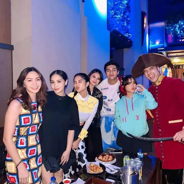 10 Momen Ulang Tahun Azizah Salsha, Dapat Ucapan Spesial dari Pratama Arhan - Hot Liputan6.com