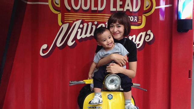 6 Potret Nerra Merlin Eks Tangga Bersama Buah Hati, Kompak dan Bikin ...