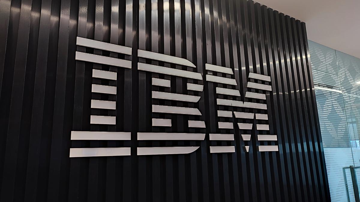 IBM Berencana Ganti 7.800 Tenaga Kerja dengan AI - Bisnis Liputan6.com