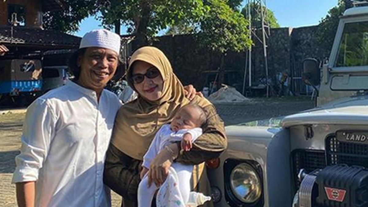 Potret Rumah Mandra Nuansa Betawi dengan Halaman Super Luas - Photo ...