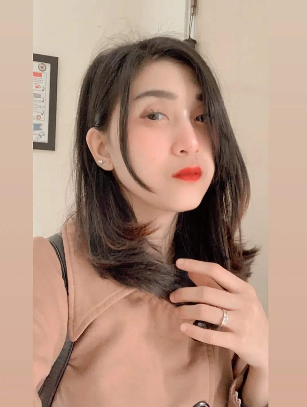 7 Potret Cantik Tika Mega Lestari, Istri Pesulap Merah yang Suka Segala tentang Korea