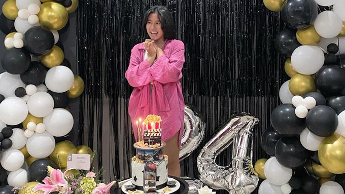 Shenina Cinnamon Rayakan Ulang Tahun ke-24, Ucapan Angga Yunanda Bikin ...