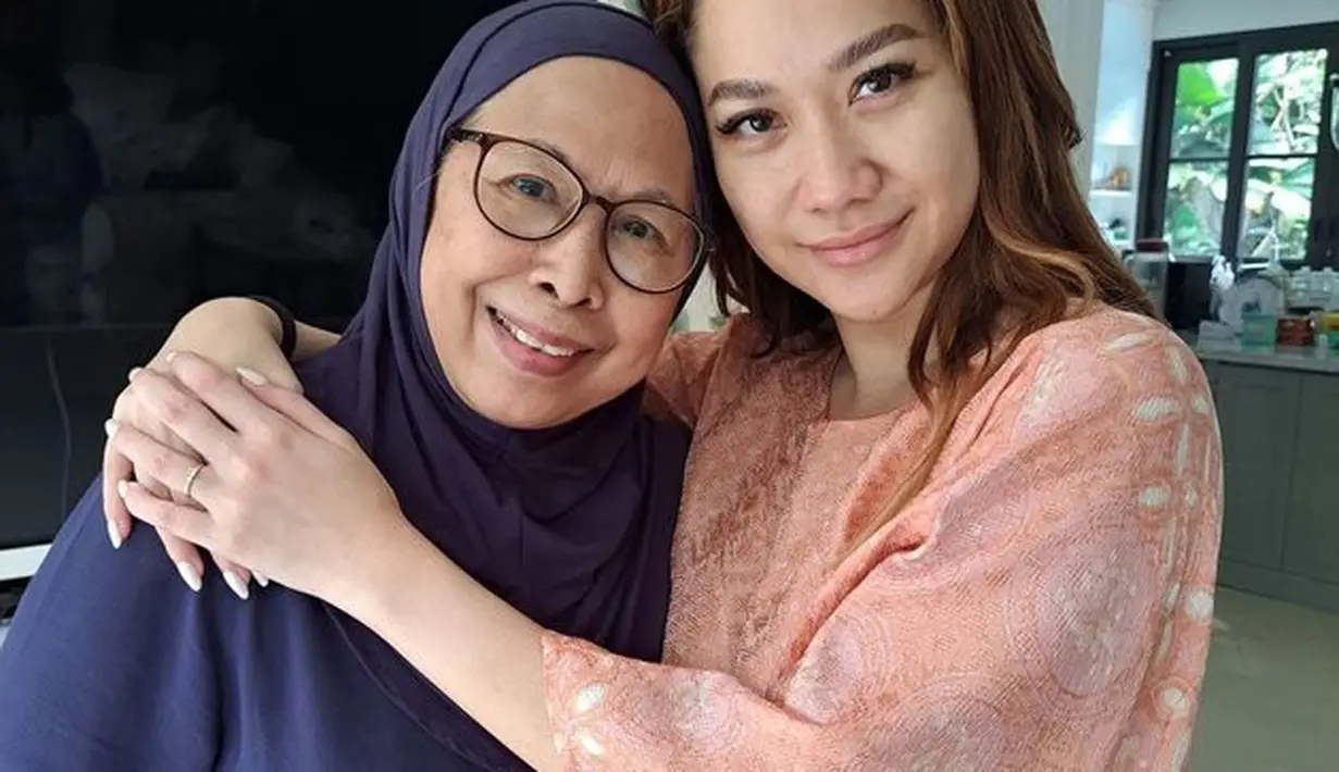 Momen BCL dan Keluarga Mendiang Ashraf Nyekar ke Makam, Masih Saling ...