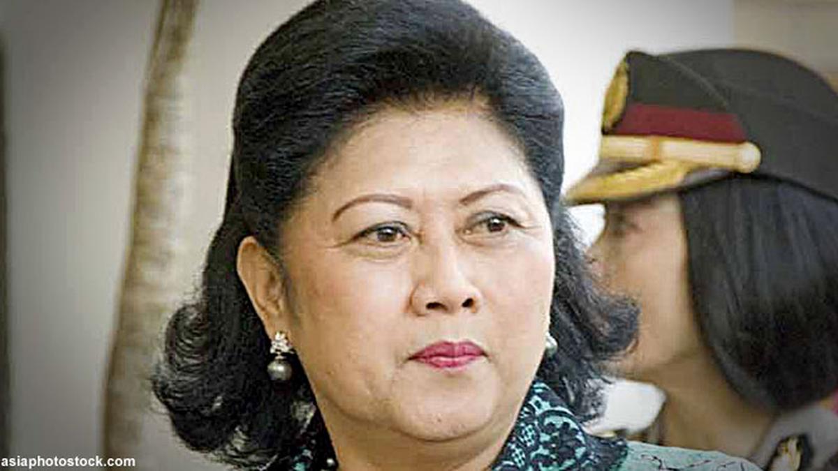 Ani Yudhoyono Melayat Ayahanda Hatta Rajasa - News Liputan6.com