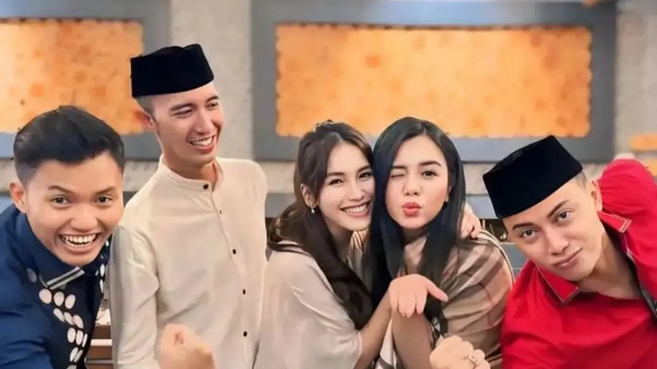 Ramadan Penuh Cinta Ayu Ting Ting dan Muhammad Fardhana, Mukanya ...