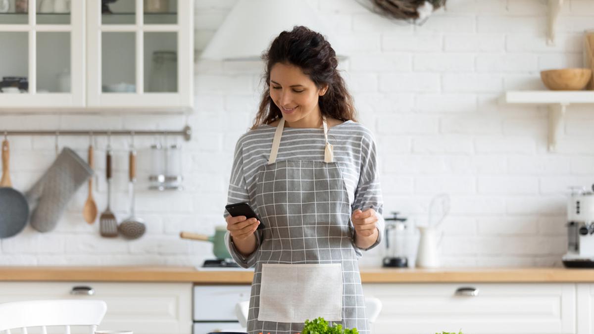 Menu Hari Ini Serba Sayur: Cah Baby Kailan, Tumis Buncis Wortel dan ...