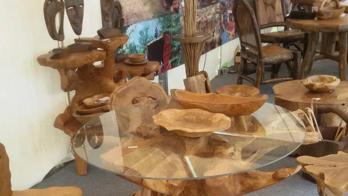 Inovasi Produk Kayu Jati Blora Melawan Produk Jepara - Regional ...