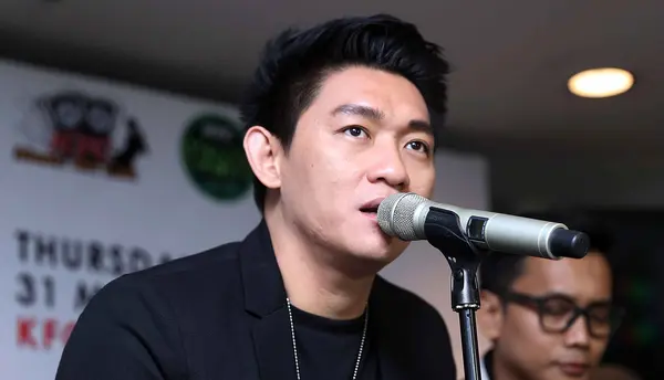 6 Rekam Jejak Penyanyi Tere, Yang Kini Hijrah dan Mundur dari Musik ...