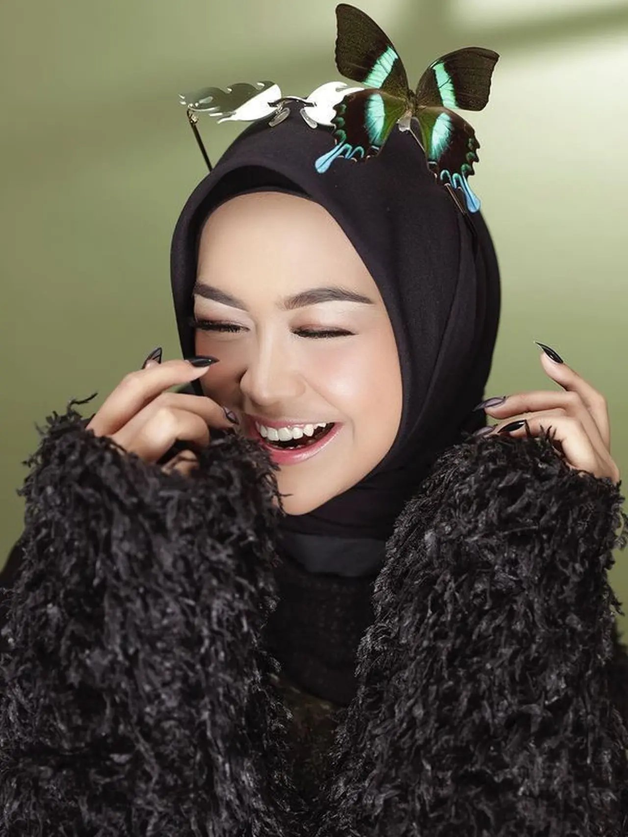 Bikin Pangling, Ini 6 Potret Gaya Ria Ricis dengan Makeup Tebal - Hot Liputan6.com