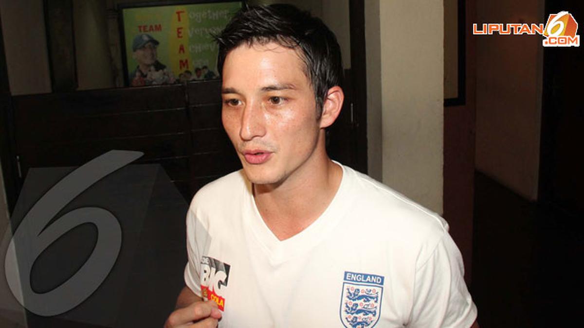 Mike Lewis Malu Jika Berkelahi di Tempat Umum - ShowBiz Liputan6.com