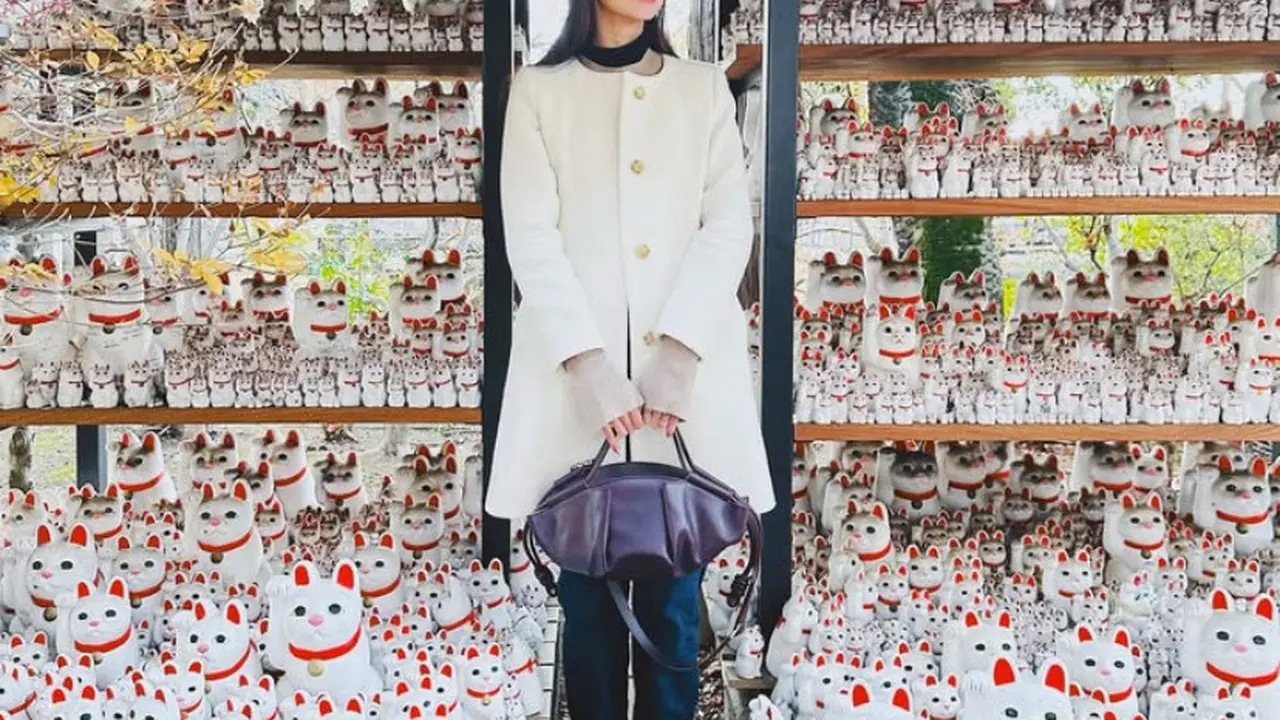 8 OOTD Yuki Kato Pulang Kampung ke Negara sang Ayah di Jepang, Bertemu ...