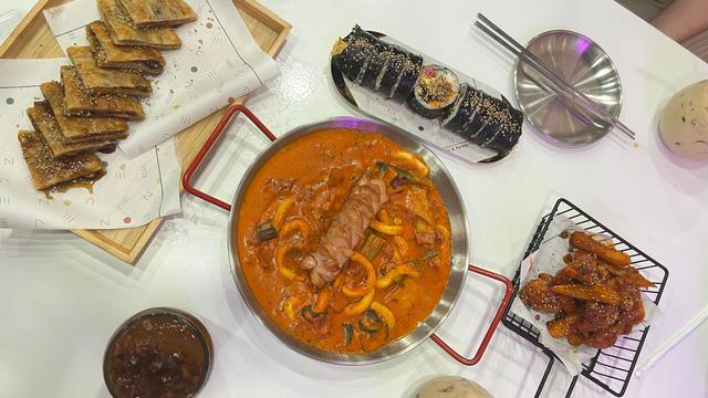 Daya Tarik Essel, Restoran Makanan Korea Viral Kini Buka Cabang di Bandung