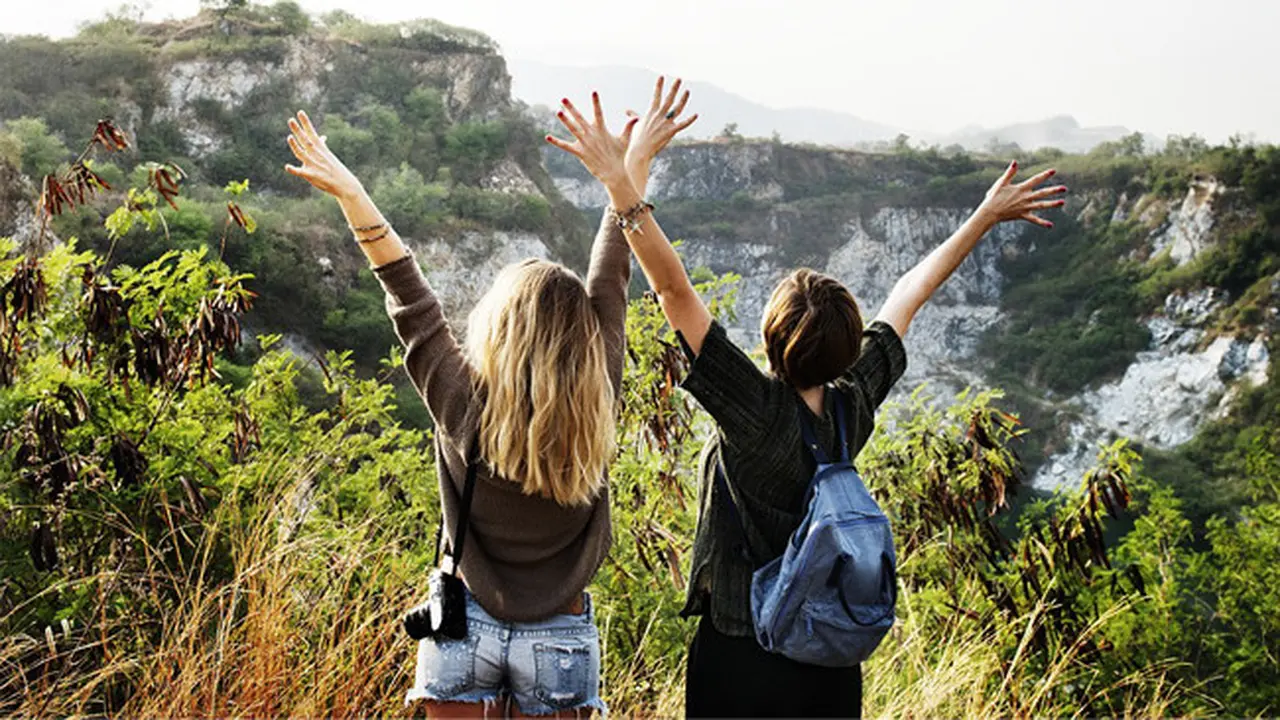 35 Kata-kata Caption Singkat Tentang liburan dan Traveling, Bikin ...