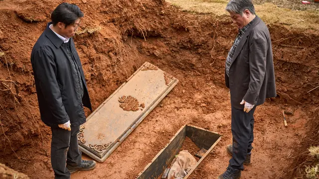 Exhuma Jadi Film Korea Selatan Terlaris Sepanjang Masa di Indonesia ...