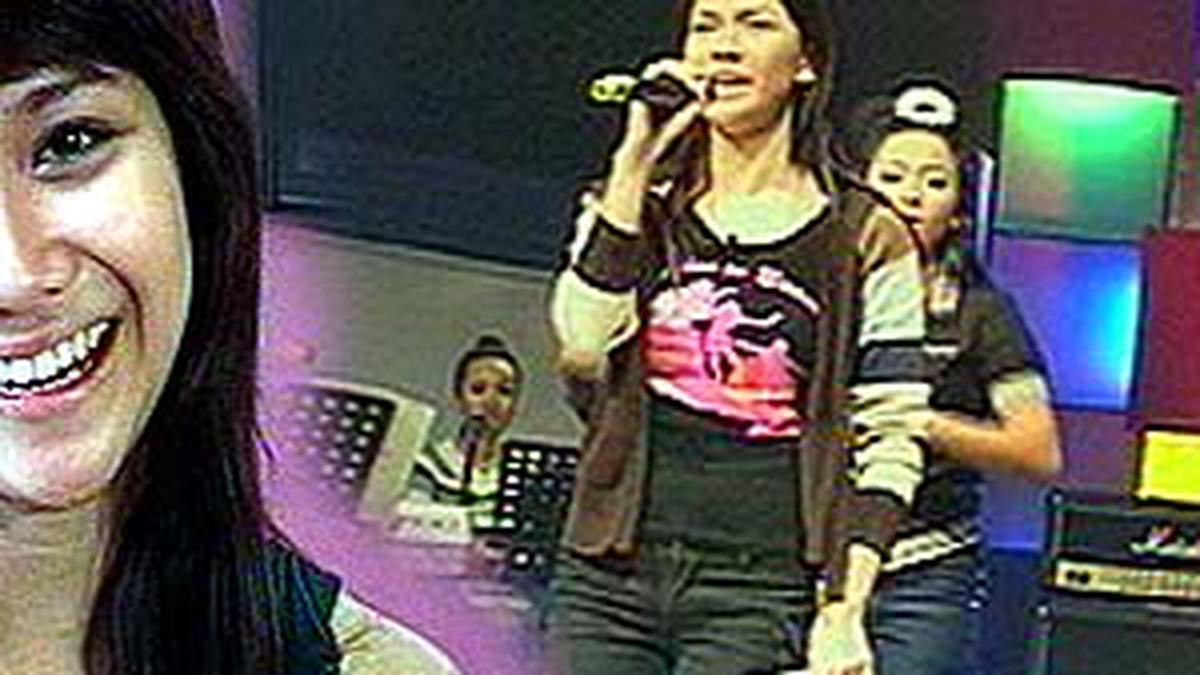 Bunga Menyiapkan Album Solo - ShowBiz Liputan6.com