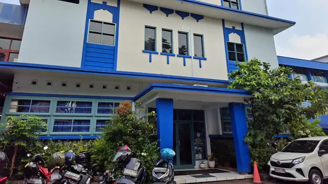 Bayang-Bayang Granat di Perguruan Cikini
