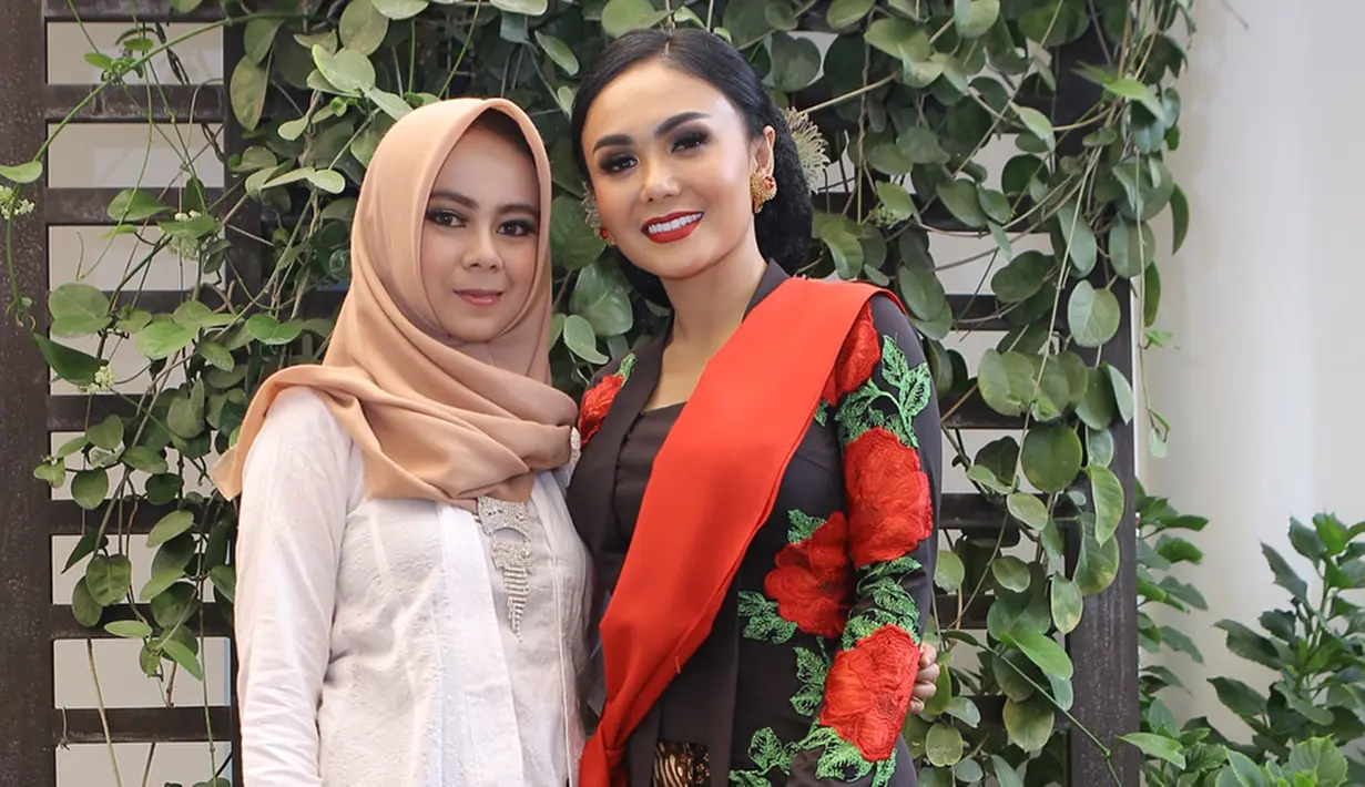 FOTO: Gaya Yuni Shara dalam Balutan Kebaya, Anggun dan Memesona - Foto ...